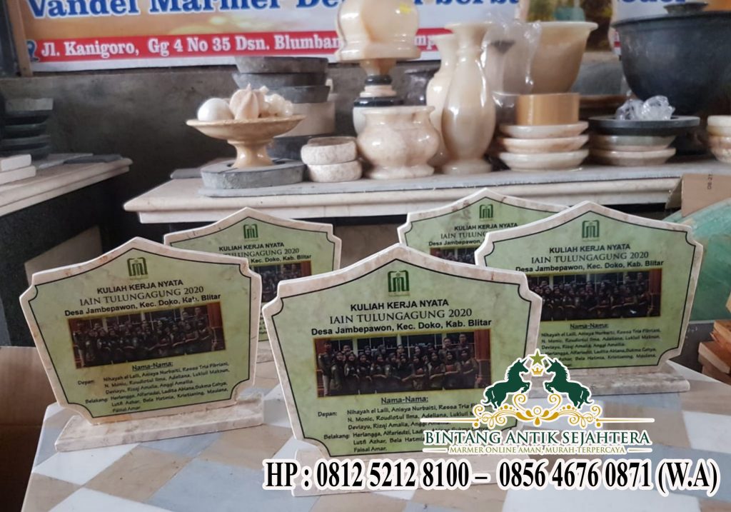 Vandel Kenang - Kenangan, Model Plakat Vandel Tulungagung